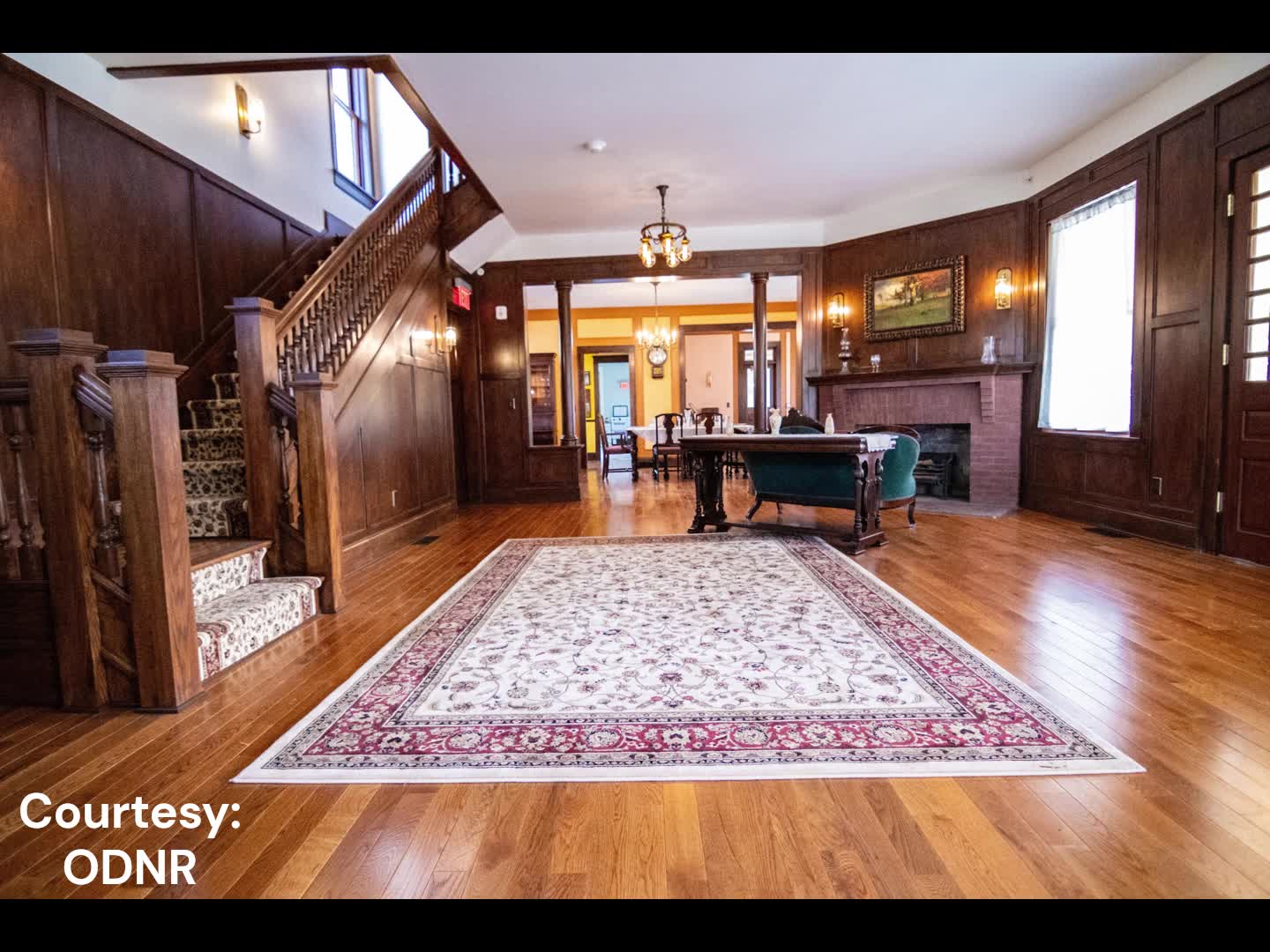 Historic charm meets modern amenities at Lonz Mansion – Fox 8 Cleveland WJW