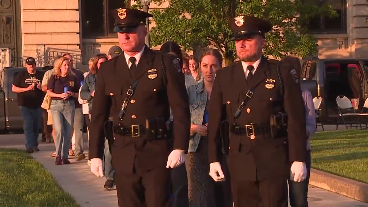 Candlelight vigil held for fallen NE Ohio officers, including Jacob ...