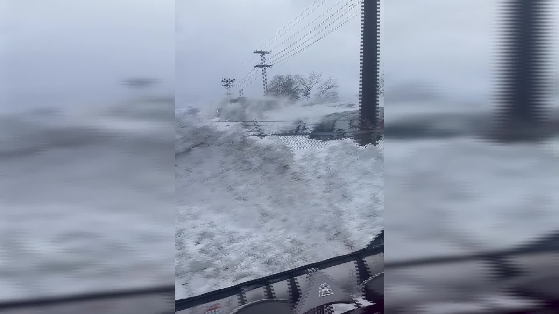 Train vs tractor trailer – WFLA