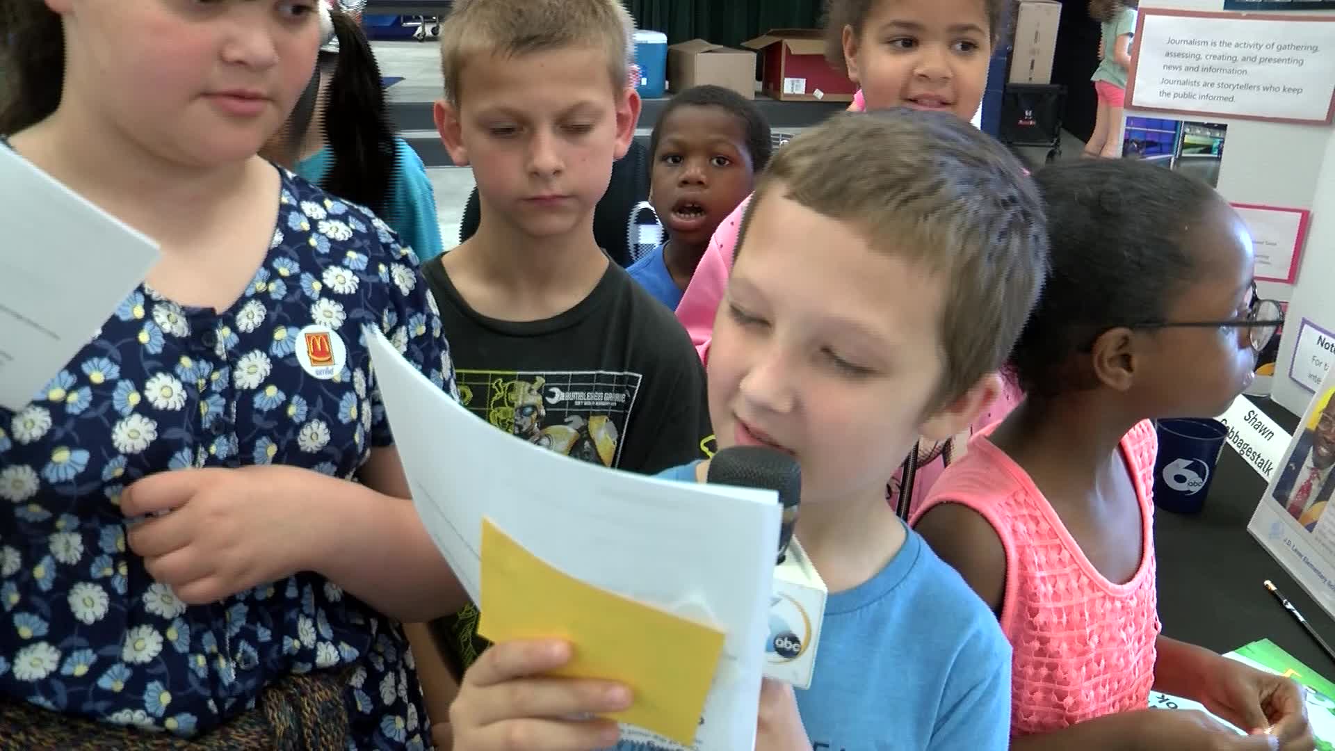 Students become reporters at JD Lever Elementary Career Day – WJBF