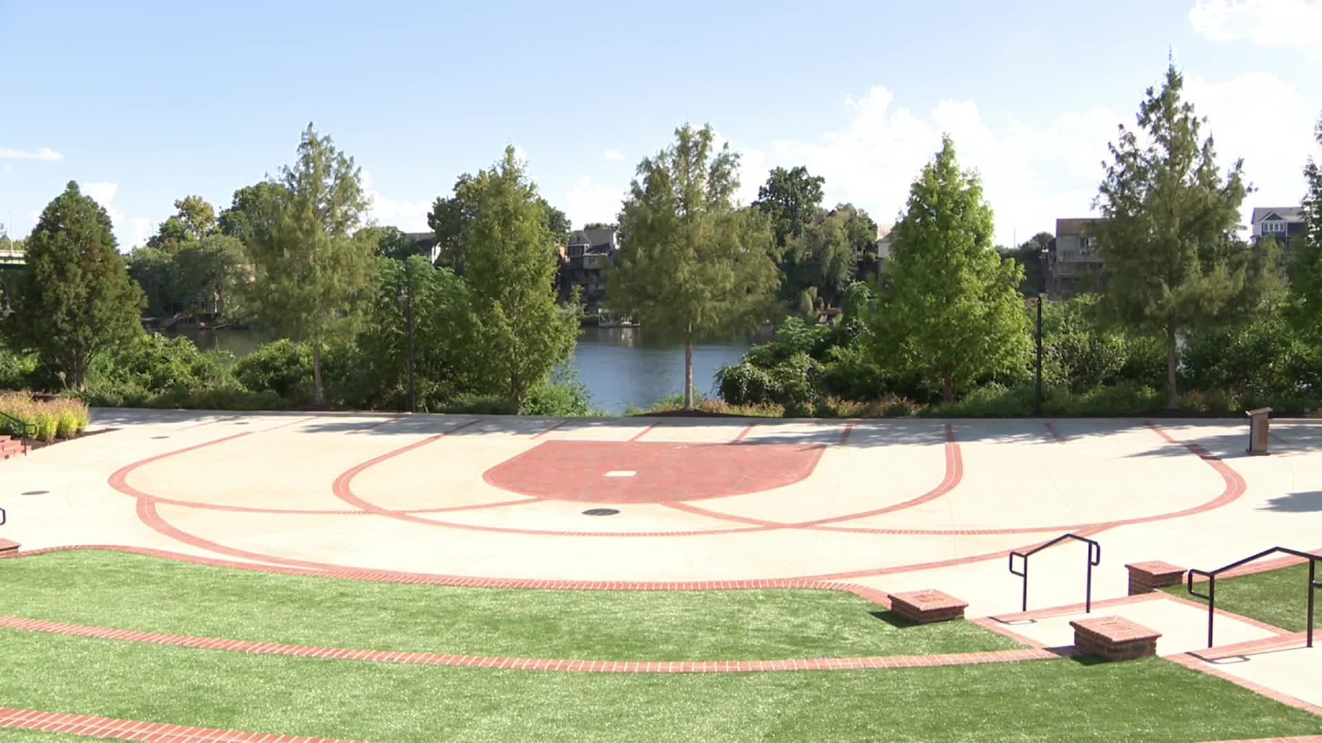 Sharon Jones Amphitheater and Day Dock ribbon cutting – WJBF